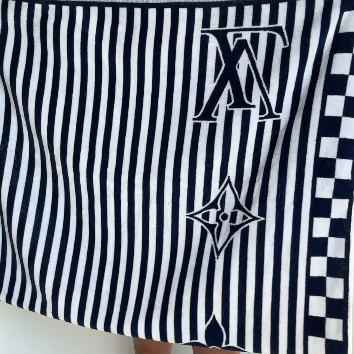 Louis Vuitton LV Graphical Beach Towel | QUEEN MAY